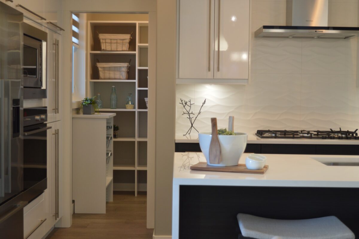 A Quick Guide on How to Properly Clean and Organize Your Pantry - Scrub ...